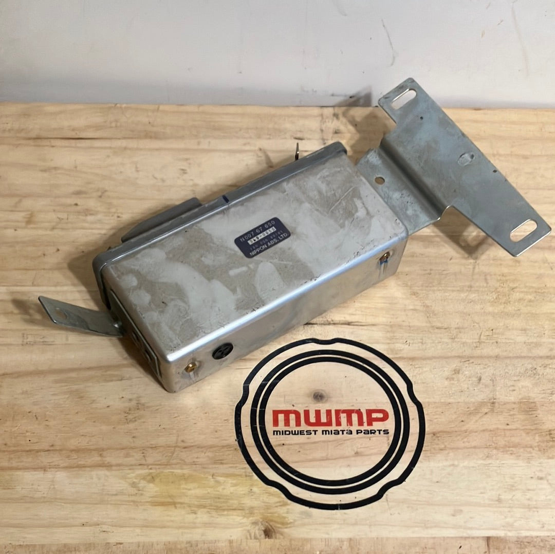 1990-1993 Mazda Miata ABS Control Module N007-67-650 RHD EUNOS ...